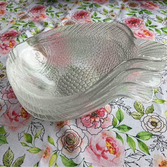 Dining | Set Of 4 Vintage Giant Fish Bowls | Poshmark